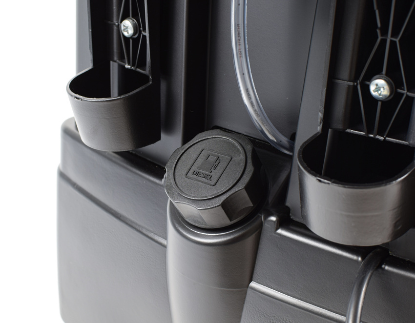 VISOKOTLAČNI ČISTILNIK S TOPLO VODO RIO-R PRO 1208 CARBON STYLE | Itehnika